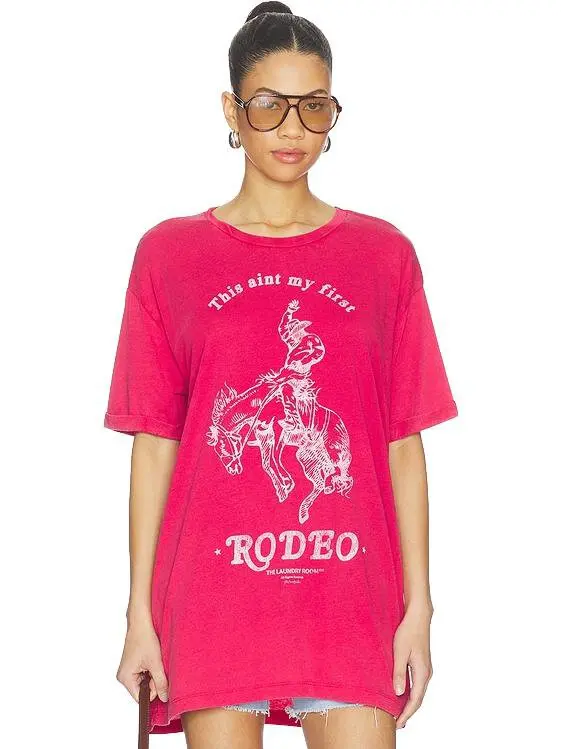 THE LAUNDRY ROOM This Ain't My First Rodeo" Graphic Tee - Red