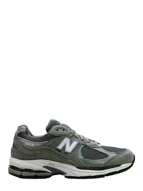 NEW BALANCE 2002 Sneakers - Green