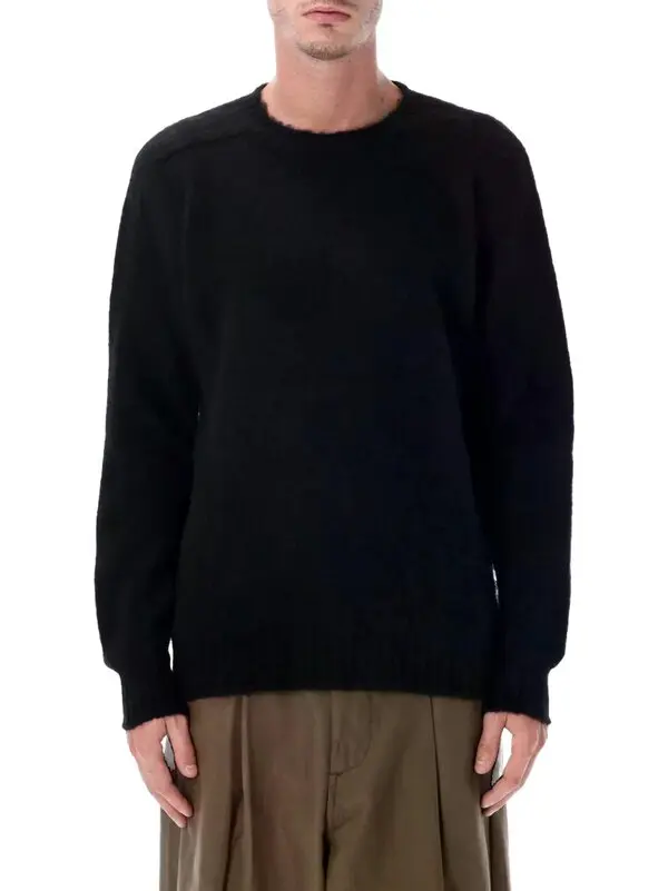 Howlin' Shaggy Bear Sweater - Black