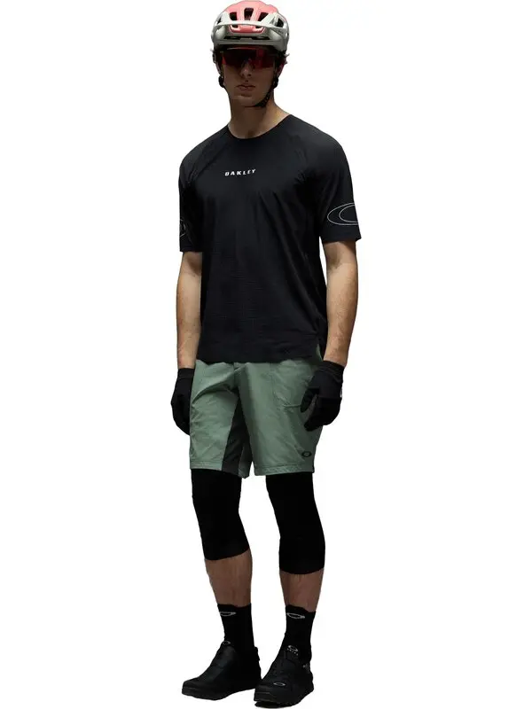 Oakley Seeker Whip Short - Black