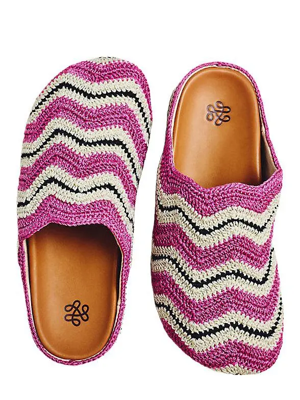THE SAK Bolas Ripple Slip-on Clogs - Fuchsia