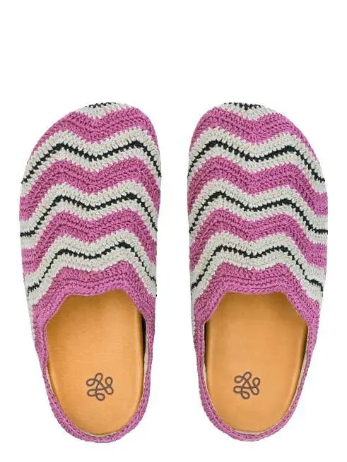 THE SAK Bolinas Crochet Ripple Clogs - Fuchsia Ripple
