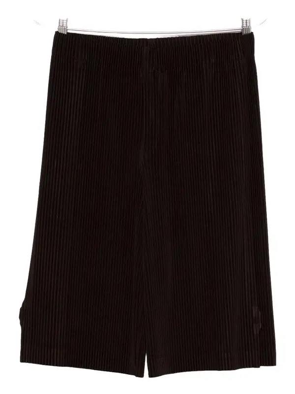 Issey Miyake Pleated Bermuda Shorts - Black