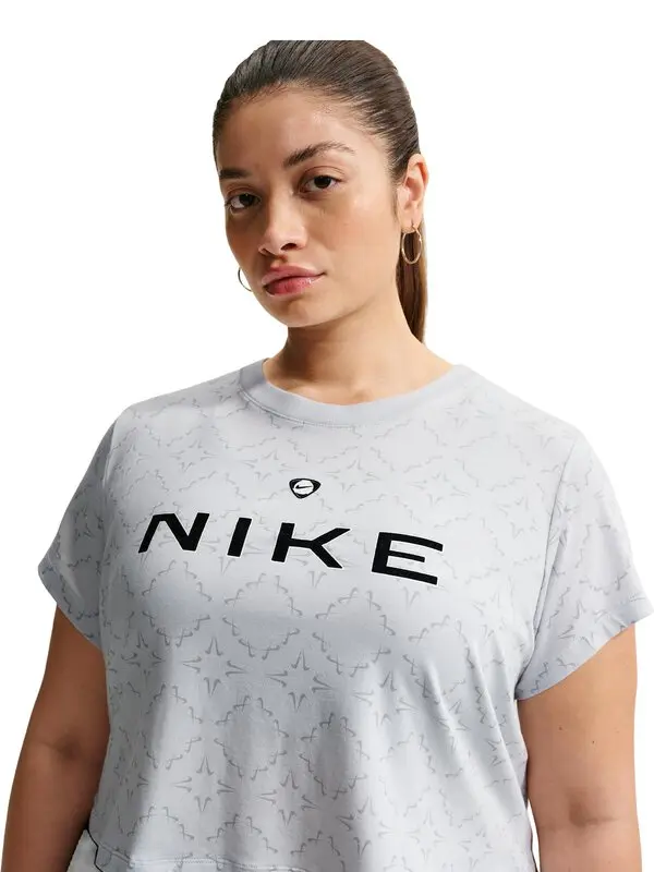 Nike Sportswear Chill Knit Slim Cropped T-shirt - Grey