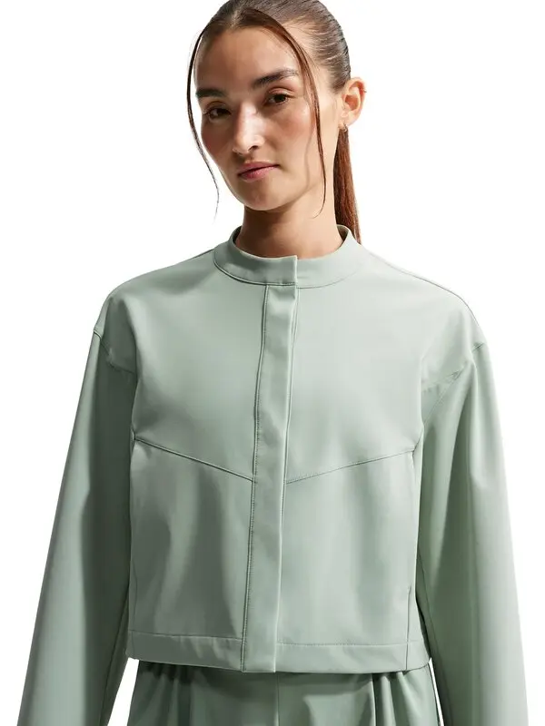 Nike 24.7 Perfectstretch Dri-fit Loose-fit Cropped Jacket - Green