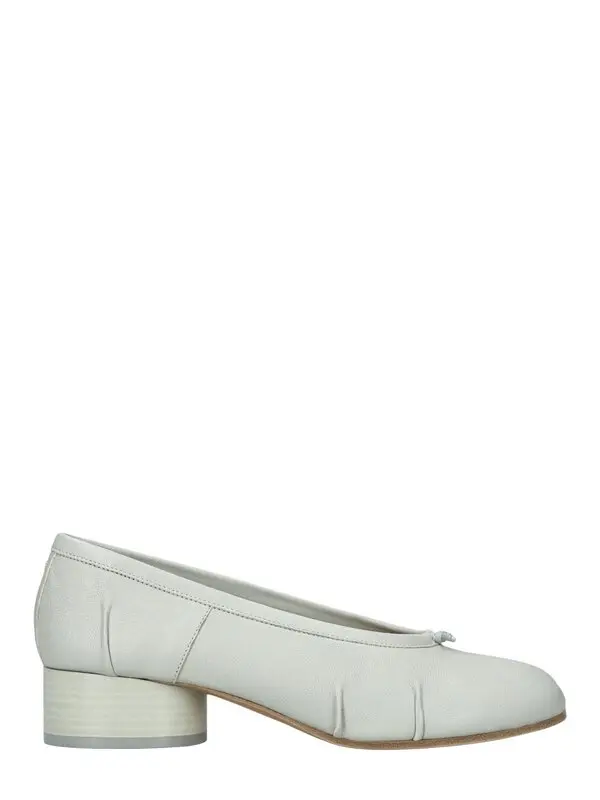 MAISON MARGIELA Leather Tabi Ballerina Pumps - Beige