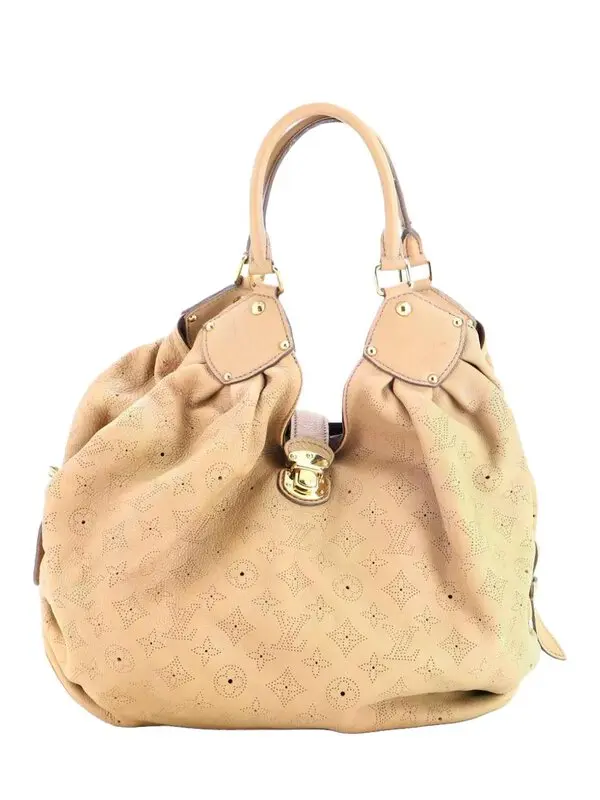 LOUIS VUITTON Xl Mahina Leather Hobo Bag - Neutrals