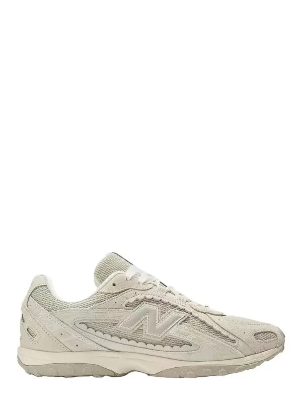 NEW BALANCE 204l Sneakers - Neutrals