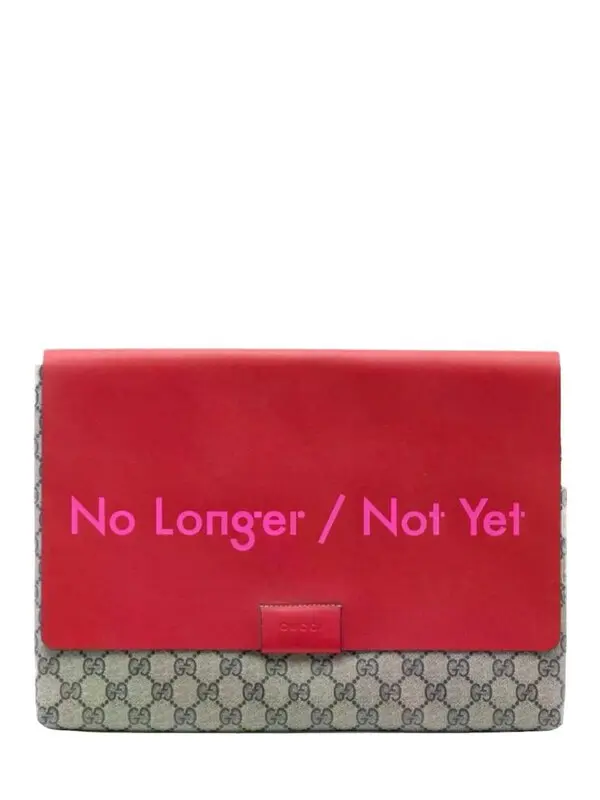 Gucci Gg Supreme Clutch Bag - Red