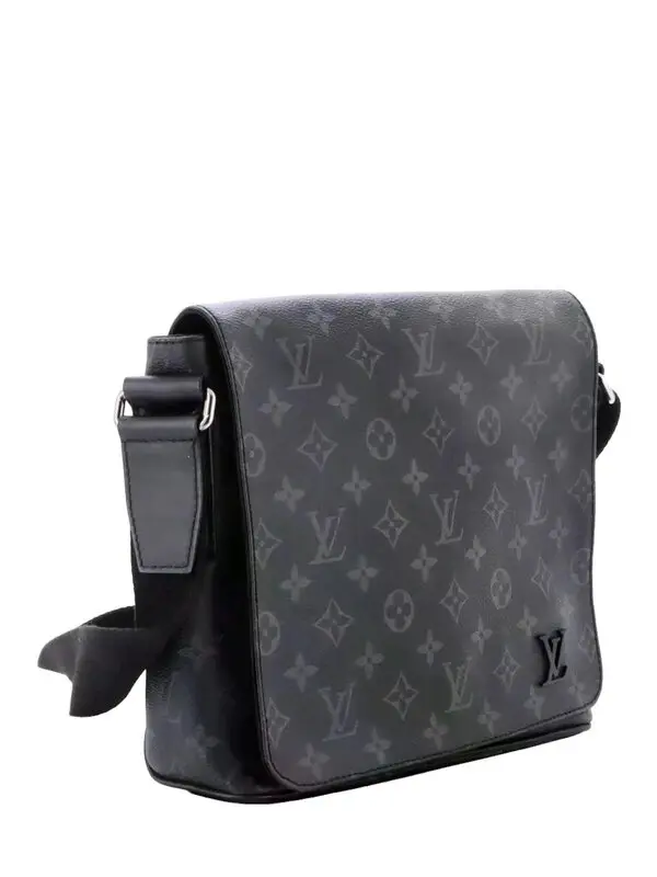 LOUIS VUITTON District Messenger Bag Monogram Eclipse Canvas Pm - Black