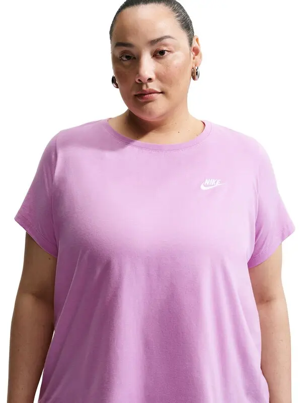Nike Sportswear Club Essentials T-shirt - Purple
