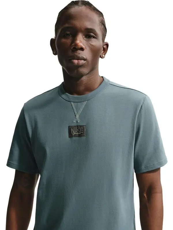 Nike Sportswear Premium Essentials T-shirt - Grey