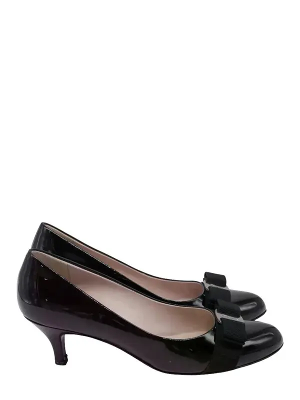 FERRAGAMO Patent Leather Bow Pumps - Black
