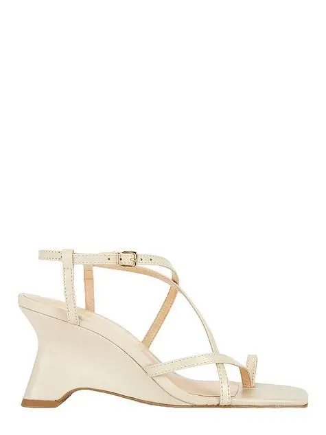 Dolce Vita Aylee Sandal - Cream
