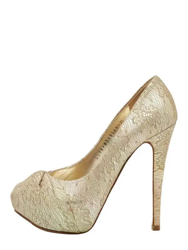 GINA Woven Straw Fold-detail Pumps - Gold