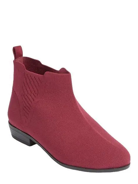 COMFORTVIEW The Aspyn Bootie - Burgundy
