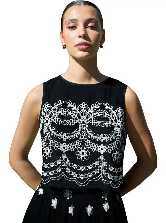 YUMI Embroidered Crop Top - Black