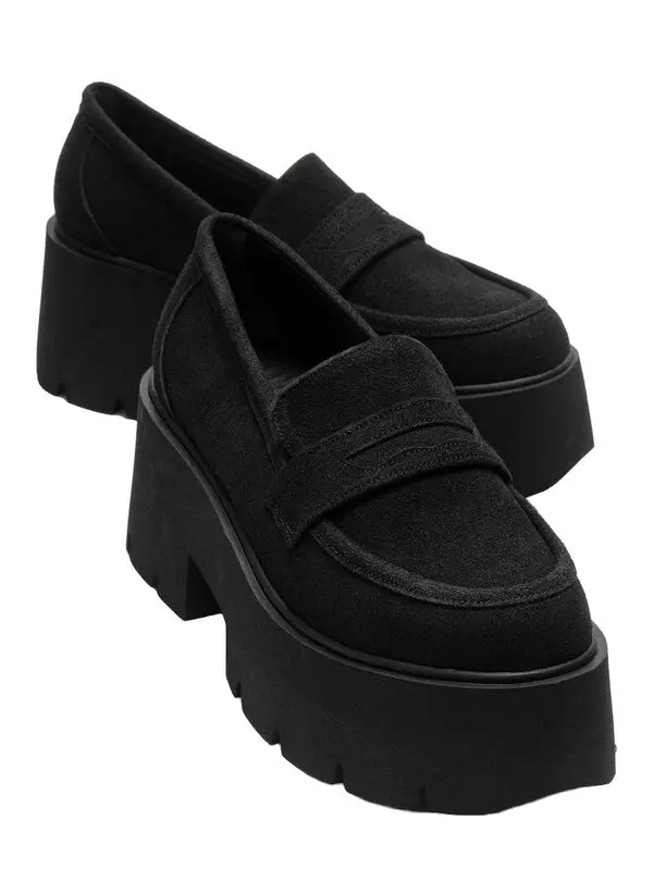 PROLOGUE SHOES Santia Chunky Platform Loafer - Black Suede