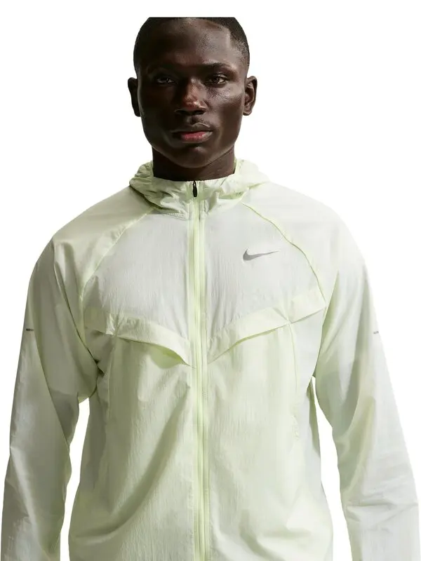 Nike Stride Repel Uv Running Jacket - Yellow