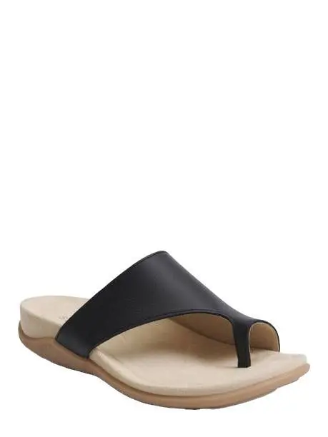 STRIVE Toe Loop Sandal - Black Ii