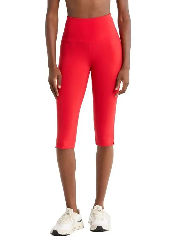 MPG Sculpt Capri Leggings - Goji Berry