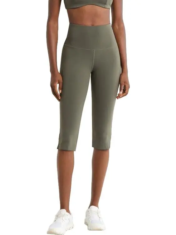 MPG Sculpt Capri Leggings - Kambaba