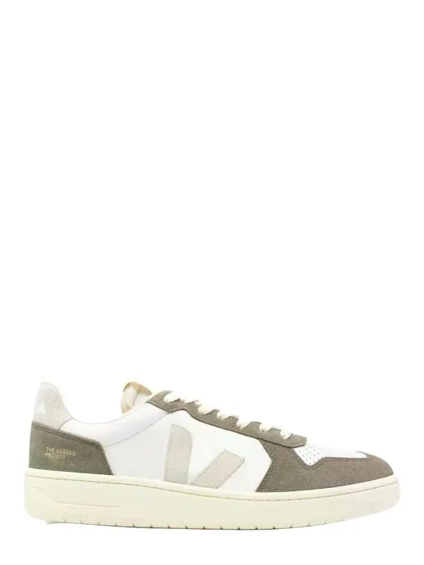 VEJA Panelled Perforated Sneakers - Neutrals