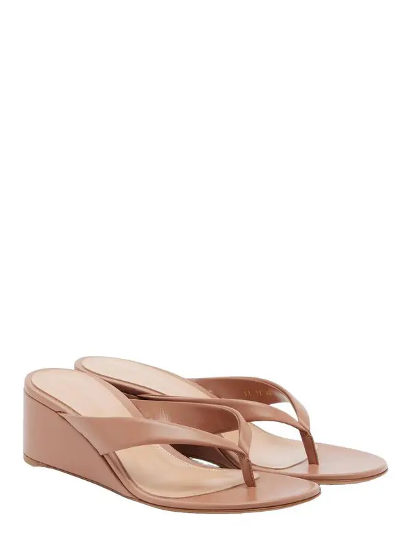 GIANVITO ROSSI Leather Wedge Thong Sandals - Beige
