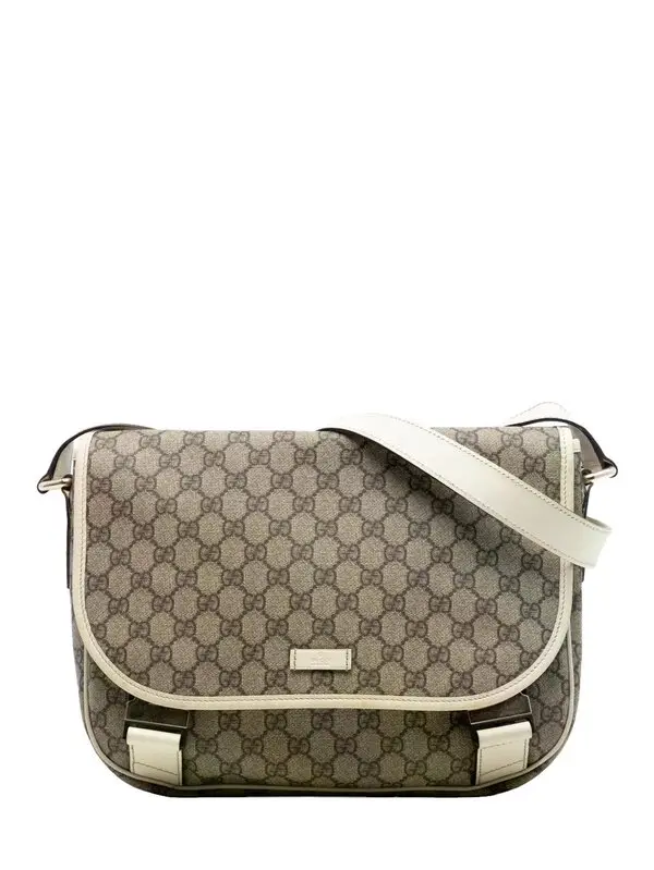 Gucci Gg Supreme Crossbody Bag - White