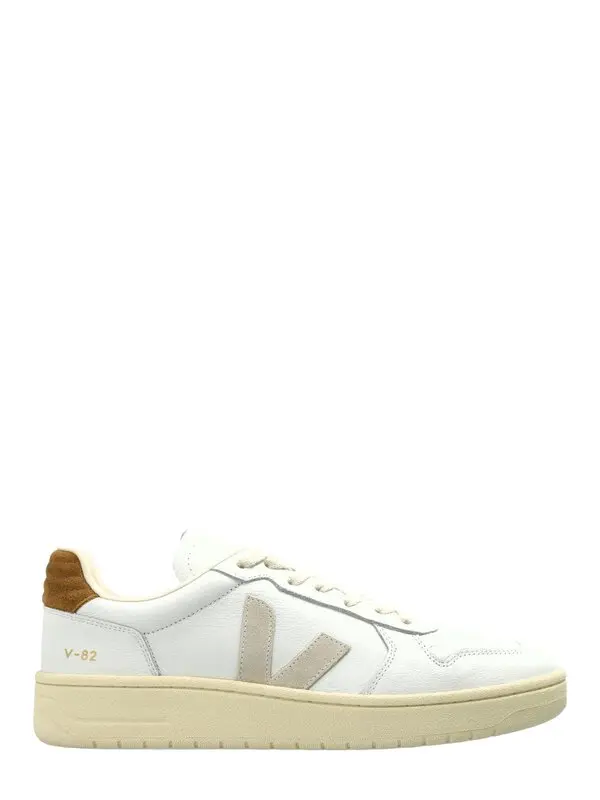 VEJA V-82 Ii Sports Shoes - White