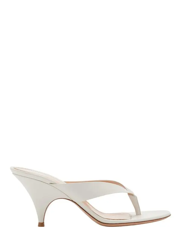 GIANVITO ROSSI Sofia Leather Thong Sandals - Ivory