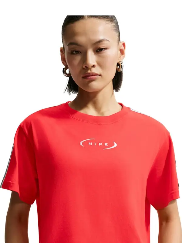 Nike Classic Loose Cropped T-shirt - Red