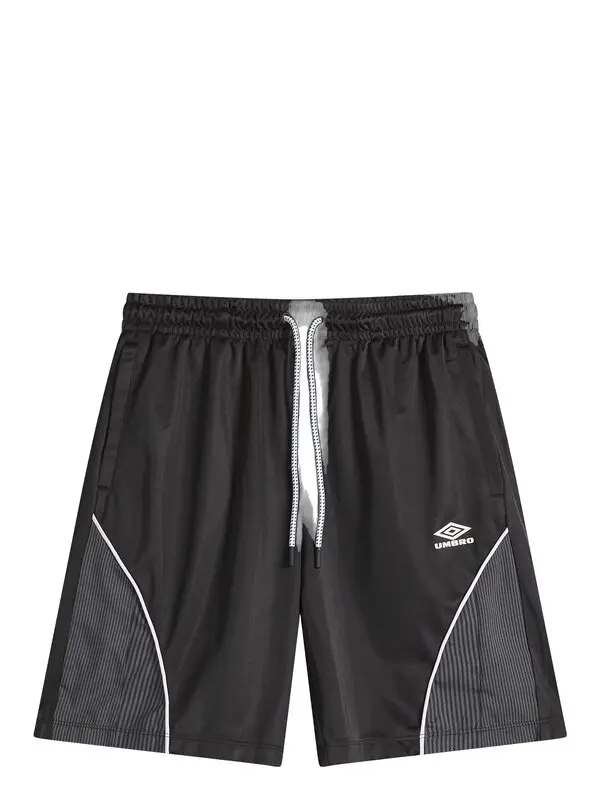 UMBRO Panelled Short - Black/volcanic Ash/brilliant White