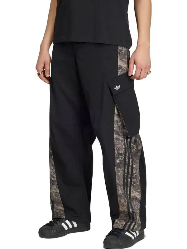 Adidas Cargo Pants - Black