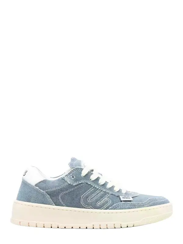 EVENU Contrast-stitch Logo-patch Sneakers - Blue