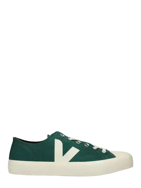 VEJA Logo-patch Canvas Sneakers - Green