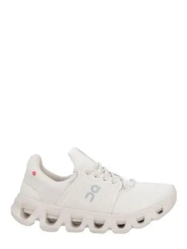 On Low-top Sneakers With Lace-up Closure - Off White