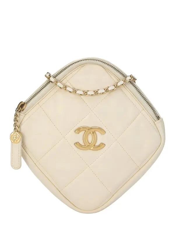 Chanel Diamond 'cc' Crossbody - White