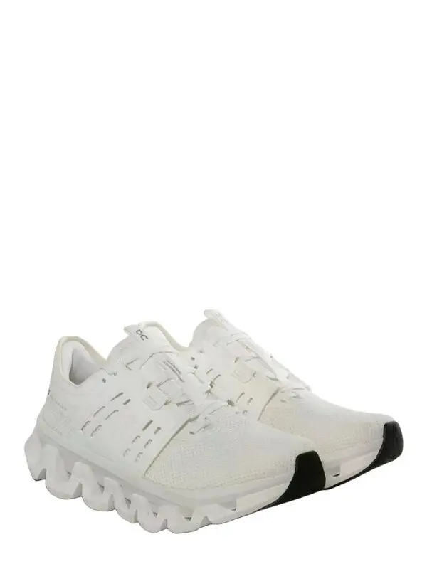 On Cloudswift Amp Sneakers - White