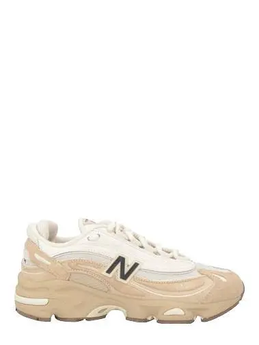 NEW BALANCE Low-top Sneakers - Beige