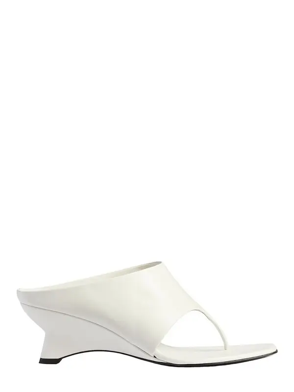 Khaite Marlow Mule In Glazed Leather - Chalk