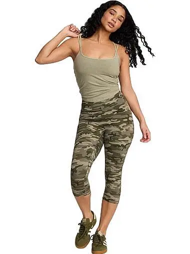 Pink Relay™ Capri Leggings - Print