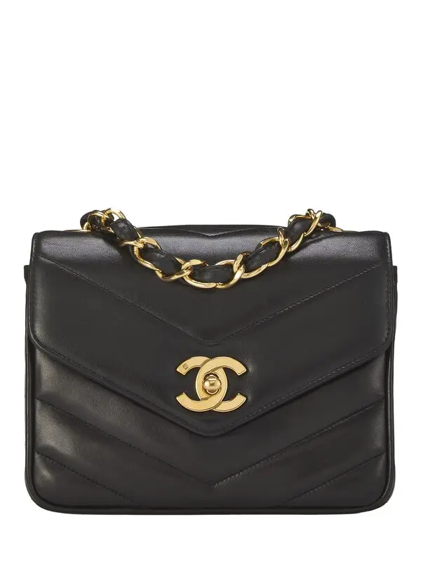 Chanel Lambskin Chevron Flap - Black