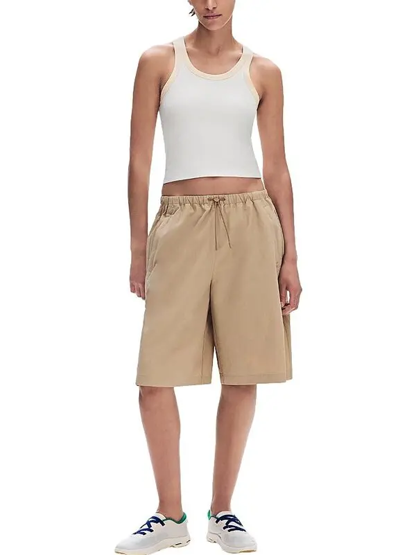 On Bermuda Shorts - Kasha