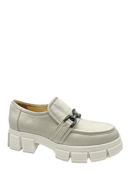 BEAUTIISOLES BY ROBYN SHREIBER Leather Loafer - Off-white
