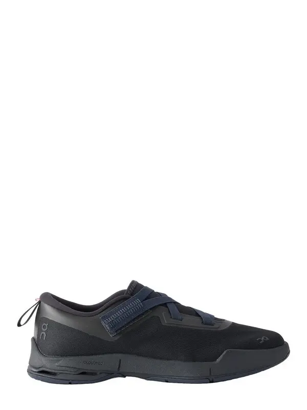 On Cloudnova Moon Sneakers - Black