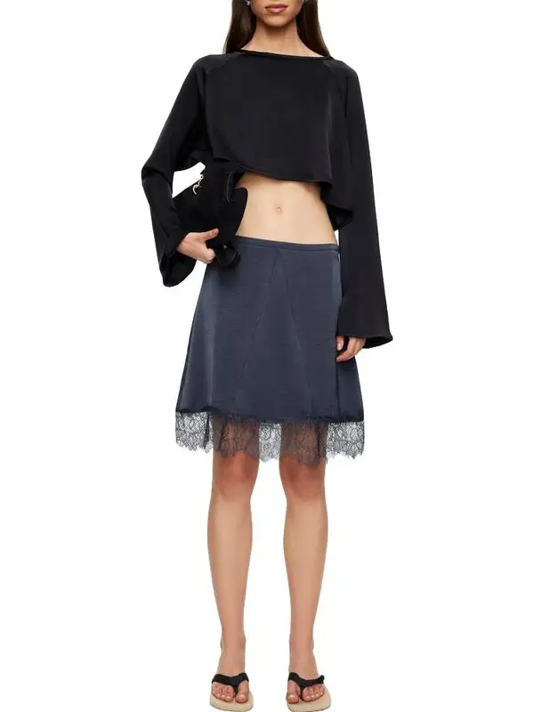 Lioness Gloss Long Sleeve Satin Crop Top - Noir
