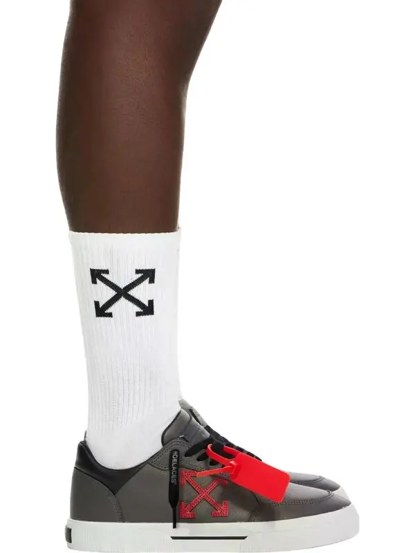 Off-White Vulcanized Low Arrow Sneakers - Grey