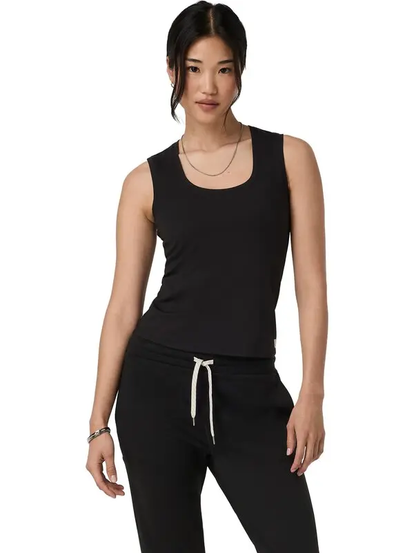 Vuori Halo Essential Scoop Tank Long - Solid Black