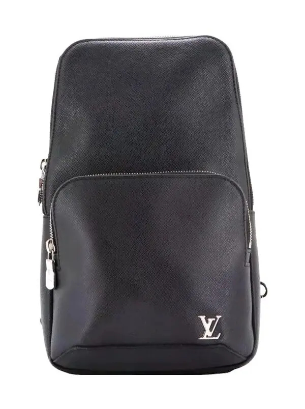 LOUIS VUITTON Avenue Sling Bag Taiga Leather - Black